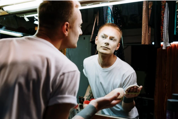 The Ultimate Guide for Beginner Drag Queens – Drag Society